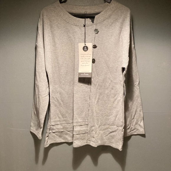neon buddha | Tops | Nwt Size Medium Neon Buddha Gray Perforated Long ...